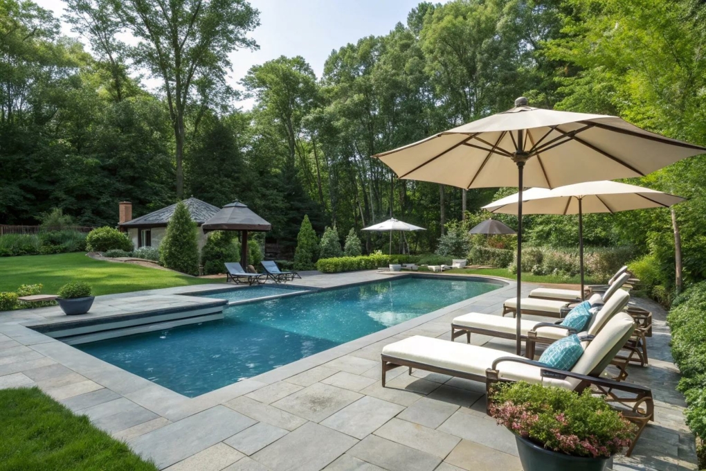 16+ Stylish Pool Umbrella Ideas for Your Backyard